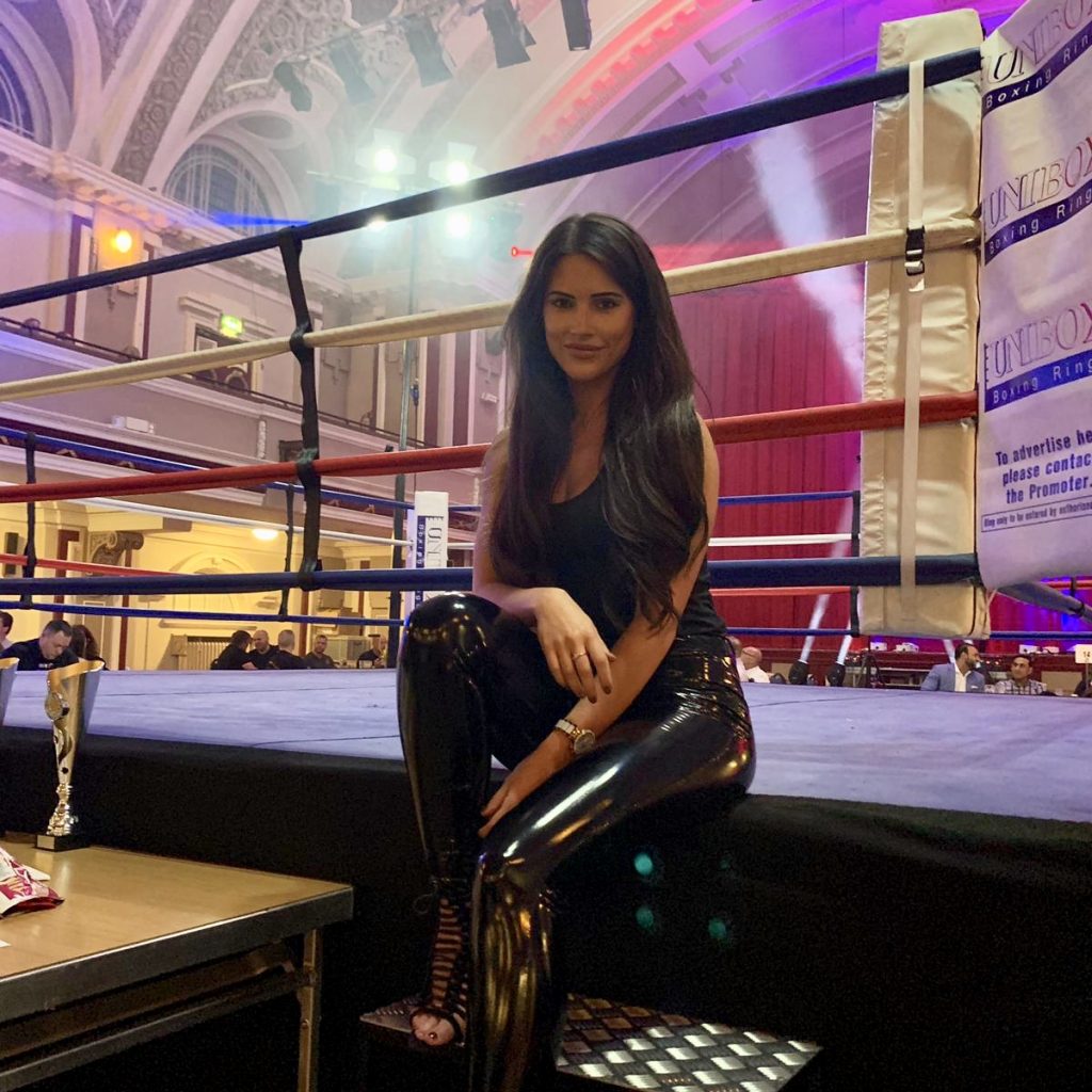 Leeds Boxing Ring Girls, MMA Ring Girls and Hostess Hire