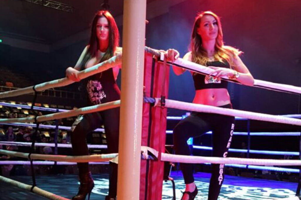 Ring Girls with Roar Combat League at Muay Thai Show 13th Feb '16
